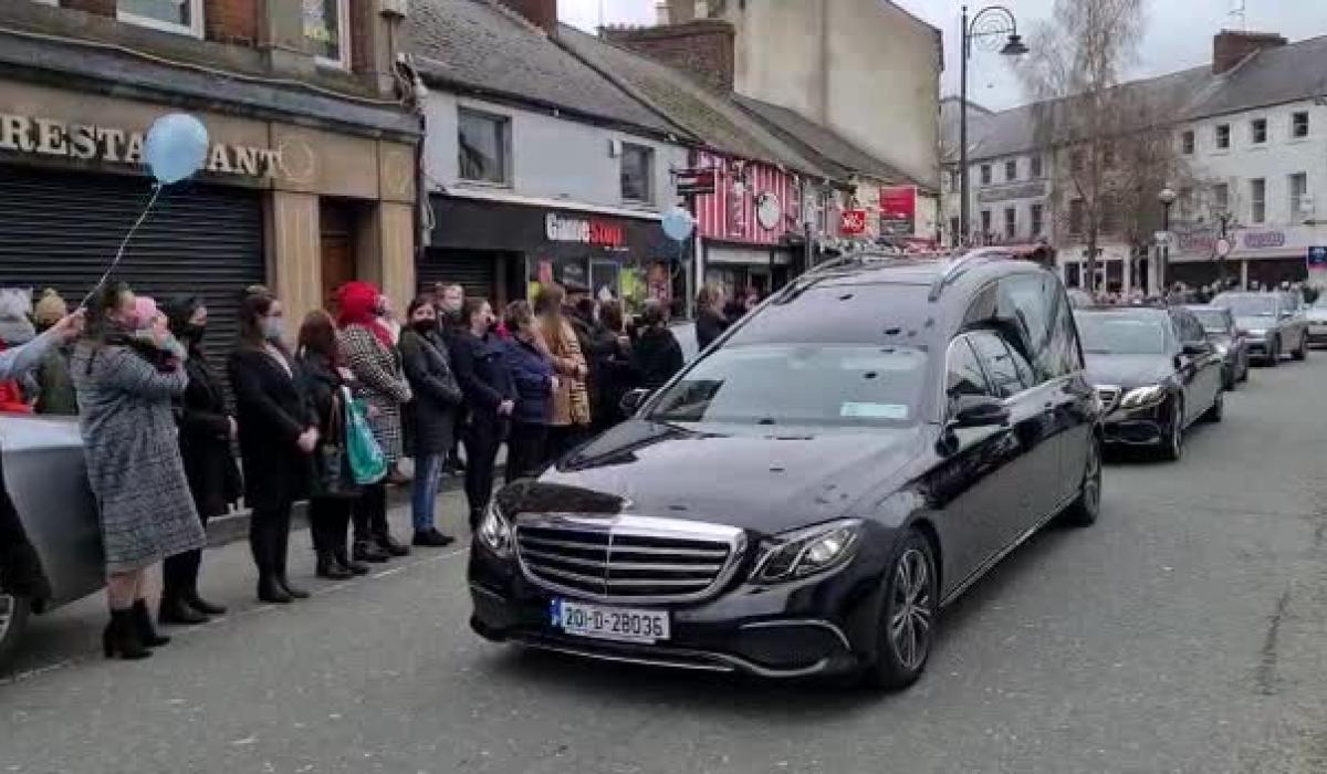 WATCH: Dundalk people line streets for funeral of beloved Mama Roma ...