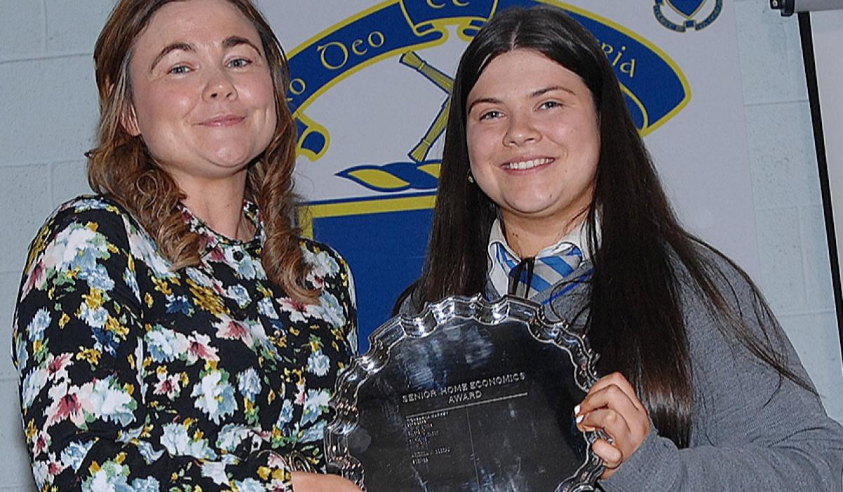 PHOTOS: Prizegiving night at Coláiste Rís Dundalk - Page 1 of 21 ...