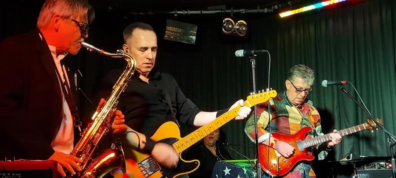 Bruce Springsteen tribute band take to the stage in Dundalk's Toales ...