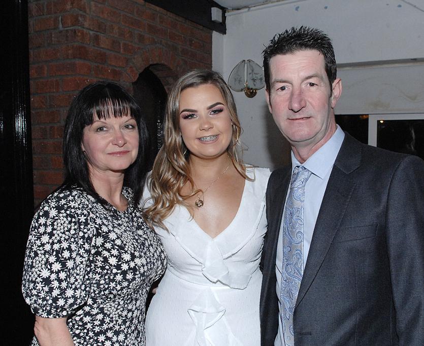 PHOTOS: Niamh Martin from Bay Estate celebrates 21st birthday - Photo 1 ...